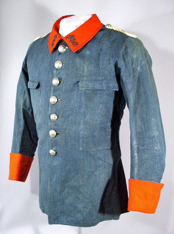 Una pregunta sobre los uniformes originales de Guardia Civil en Cuba.